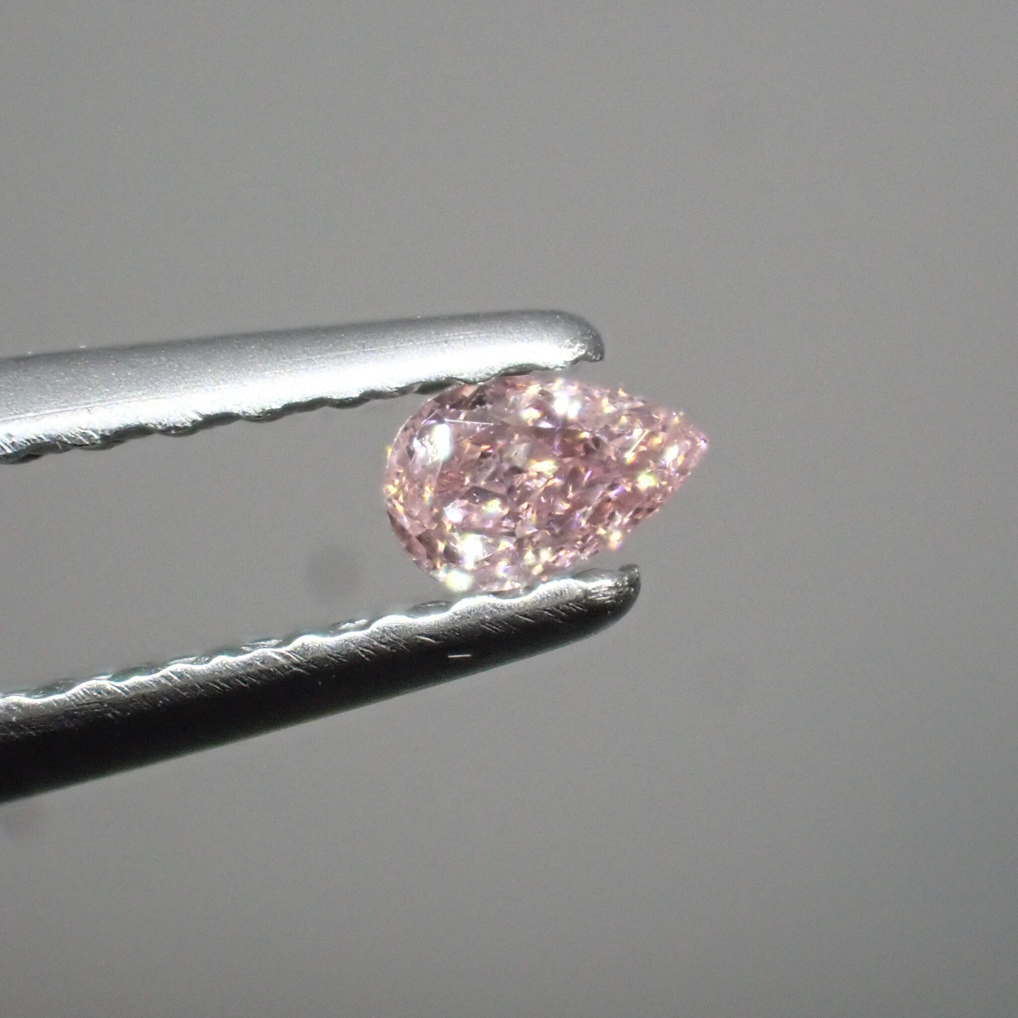 キュートなピンク☆Fancy Intense Pink 0.063ct (SI-1) | 宝石つむり