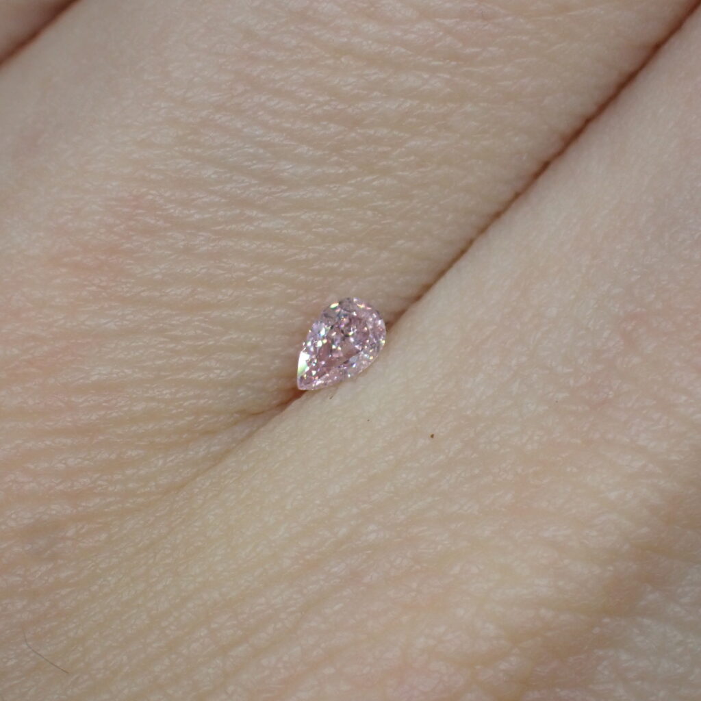 キュートなピンク☆Fancy Intense Pink 0.063ct (SI-1) | 宝石つむり