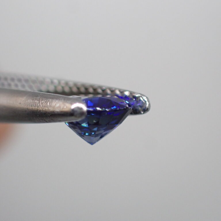 【AIGS鑑別書付】ネオン感 美しすぎるロイヤルブルーサファイア 0.53ct | 宝石つむり