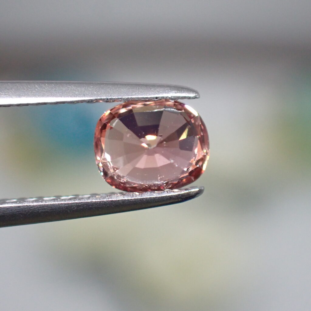 AIGS鑑別書付き☆肌なじみの良いパパラチアサファイア 0.77ct | 宝石つむり