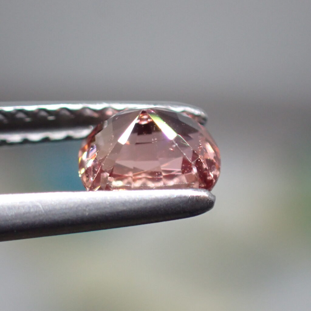 AIGS鑑別書付き☆肌なじみの良いパパラチアサファイア 0.77ct | 宝石つむり